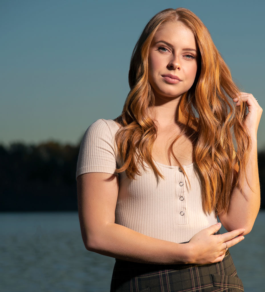 Westcott University — Using the Omega Reflector as a Shoot-Through