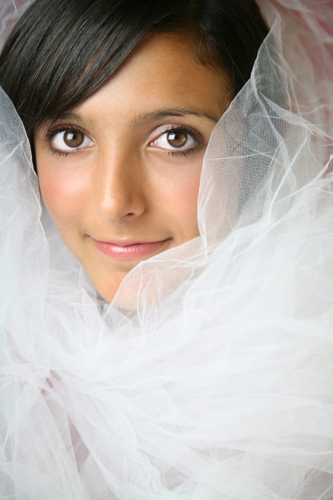 Westcott University — Using a Reflector to Fill Light