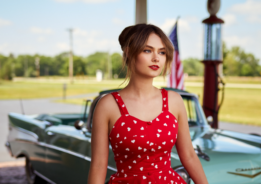 Westcott University — 4 Pin-Up Portraits using Portable Flash Photography